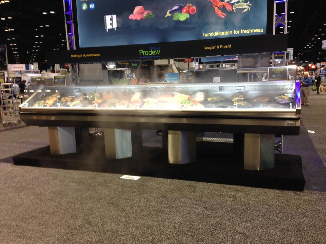 SeafoodCasesOnline.com - FSCN19234 Refrigerated Seafood on Pedestals ...